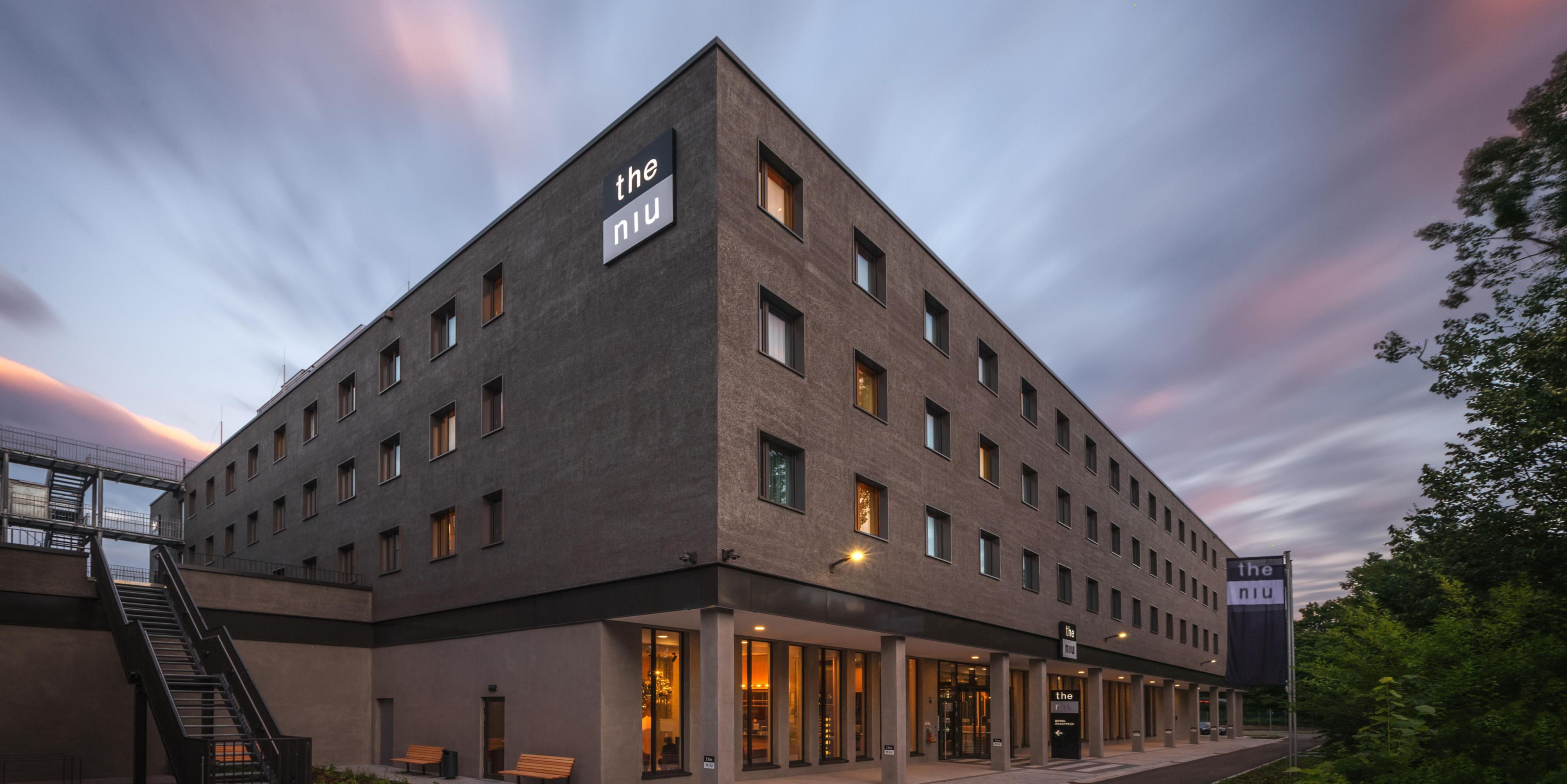 Munich Hotel Rooms | Loco Munich North Pictures & Amenities