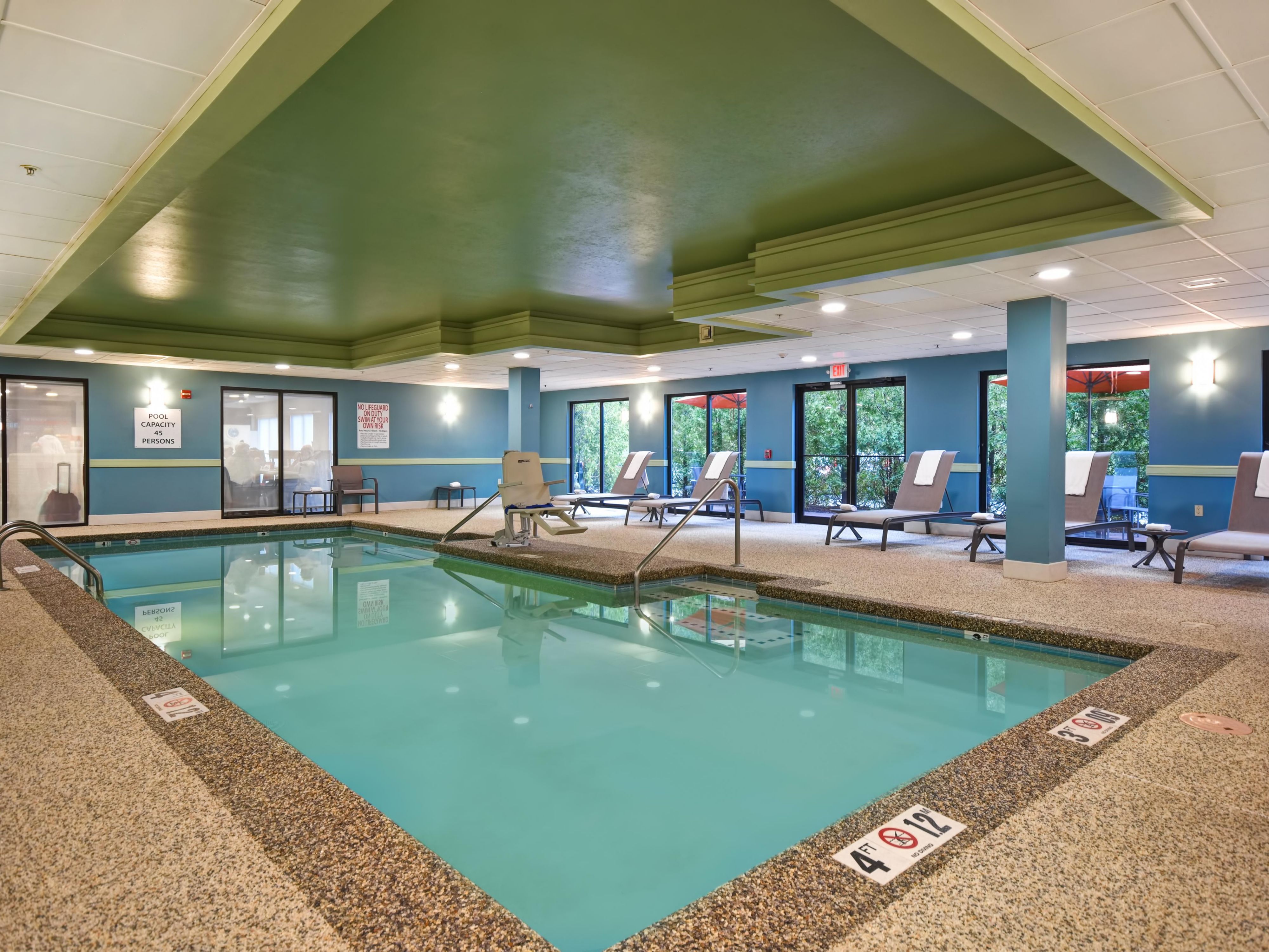 Holiday Inn Express Newport North - Middletown Hotel by IHG