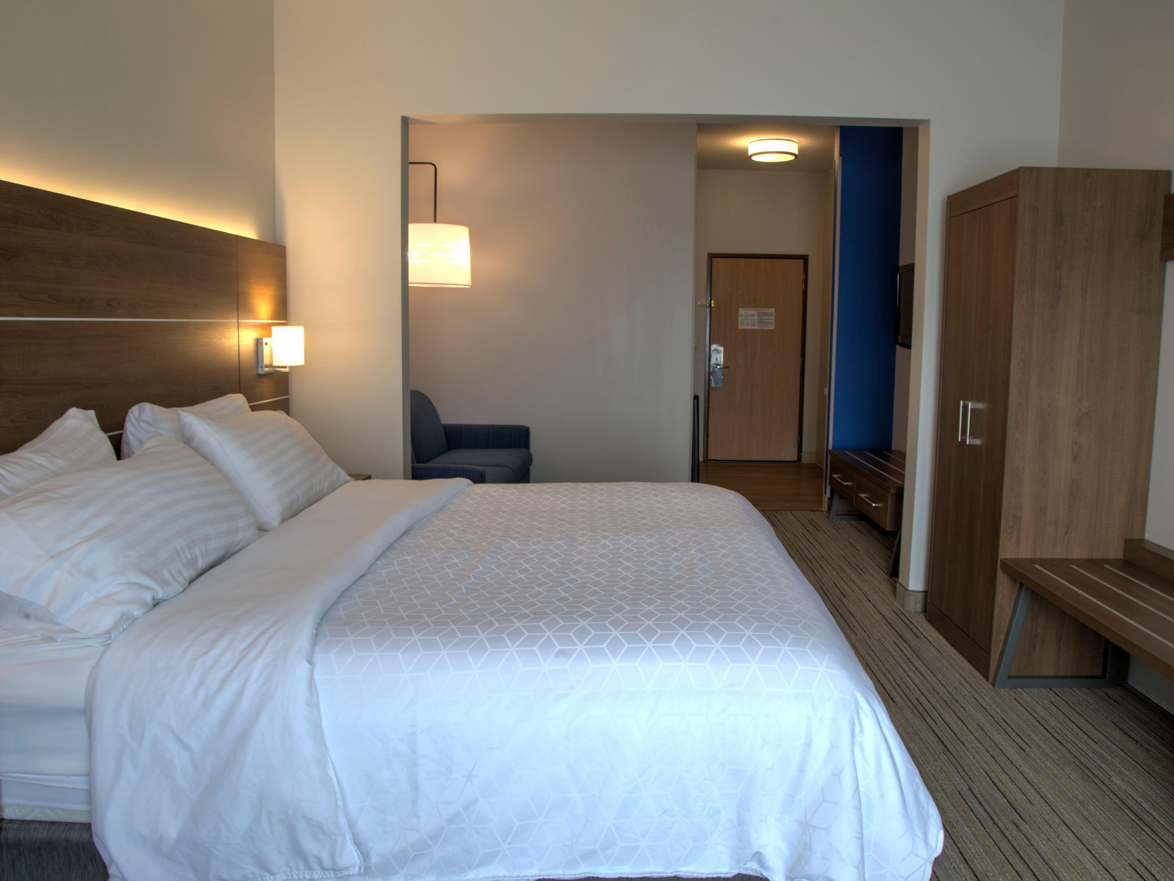 Affordable Hotel in Rochelle, IL | Holiday Inn Express Rochelle