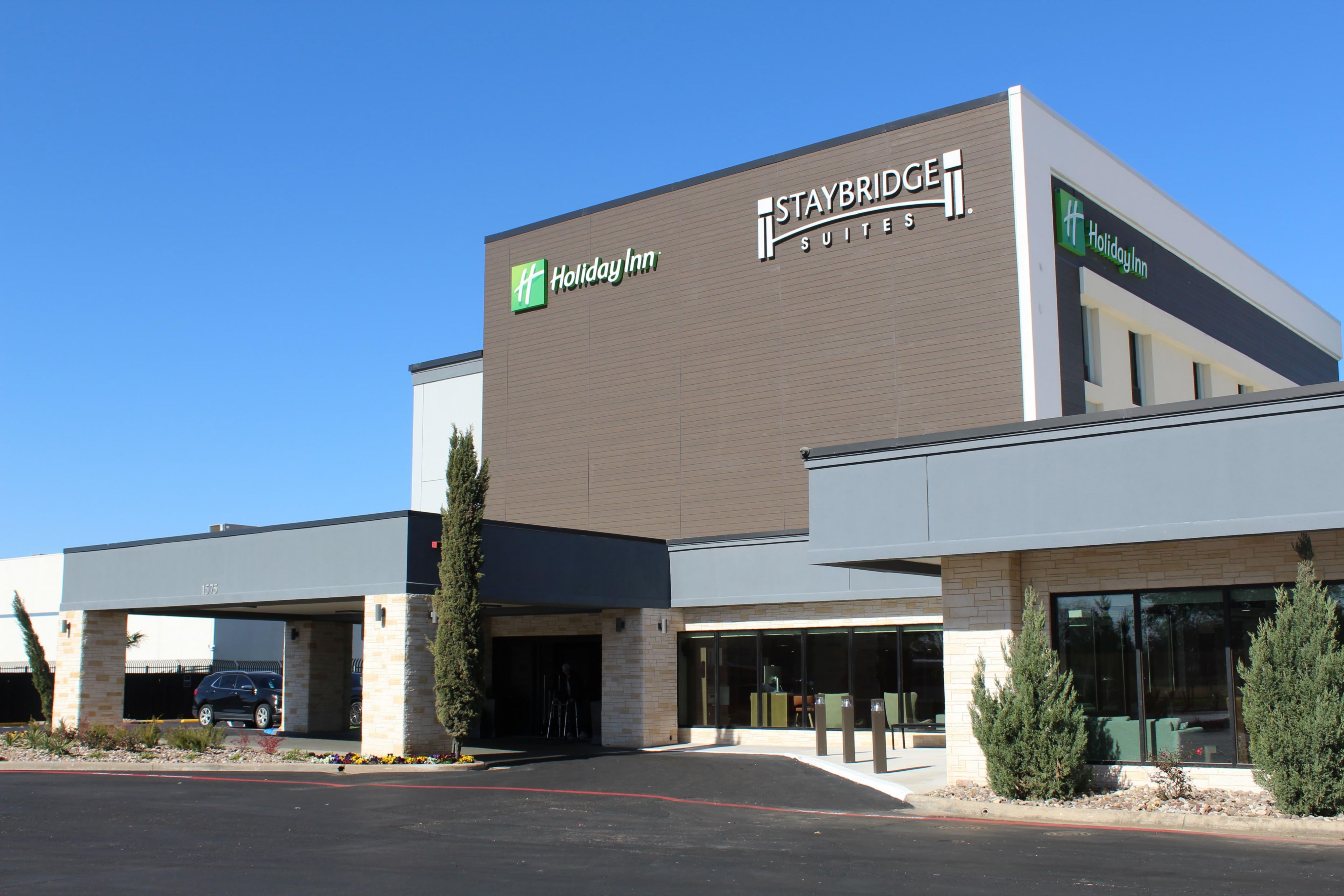 Hotels in Dallas TX | Staybridge Suites Dallas Market Ctr Love Field